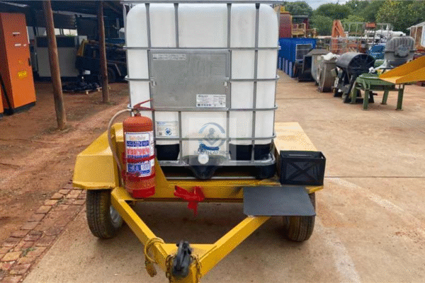 1 100 L Water Trailer | Mobile Water Bowser for Farms & Industry